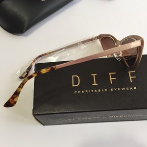 Diff Eyewear | Accessories | Diff Eyewear Gold Rae Sunglasses | Poshmark